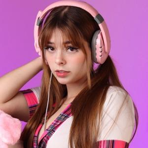 Download a video of @yarelyly