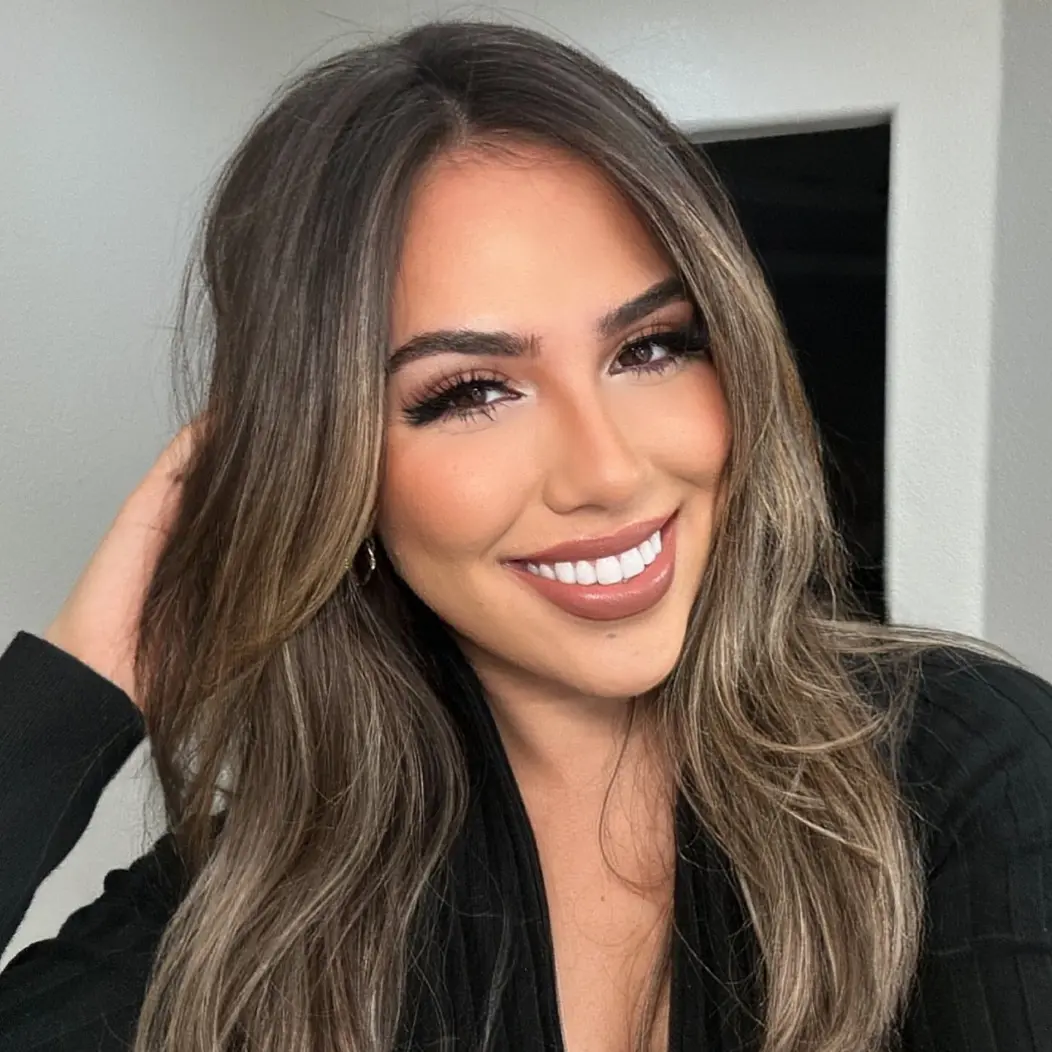 Liz Bravo - @lizbravooo TikTok Analytics | Profile, videos & hashtags ...